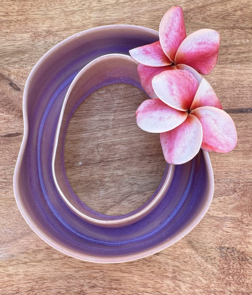 Medium Unicorn Lei Vase - Hawaiian Lei Vases